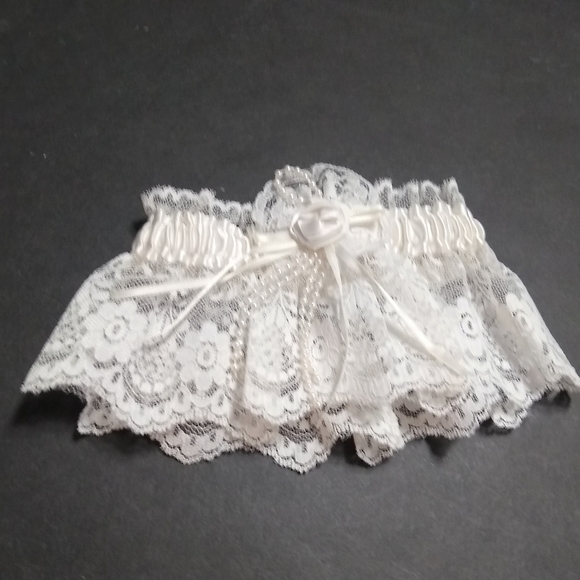 Accessories | Bridal White Lace And Pearl Stretch Leg Garter | Poshmark